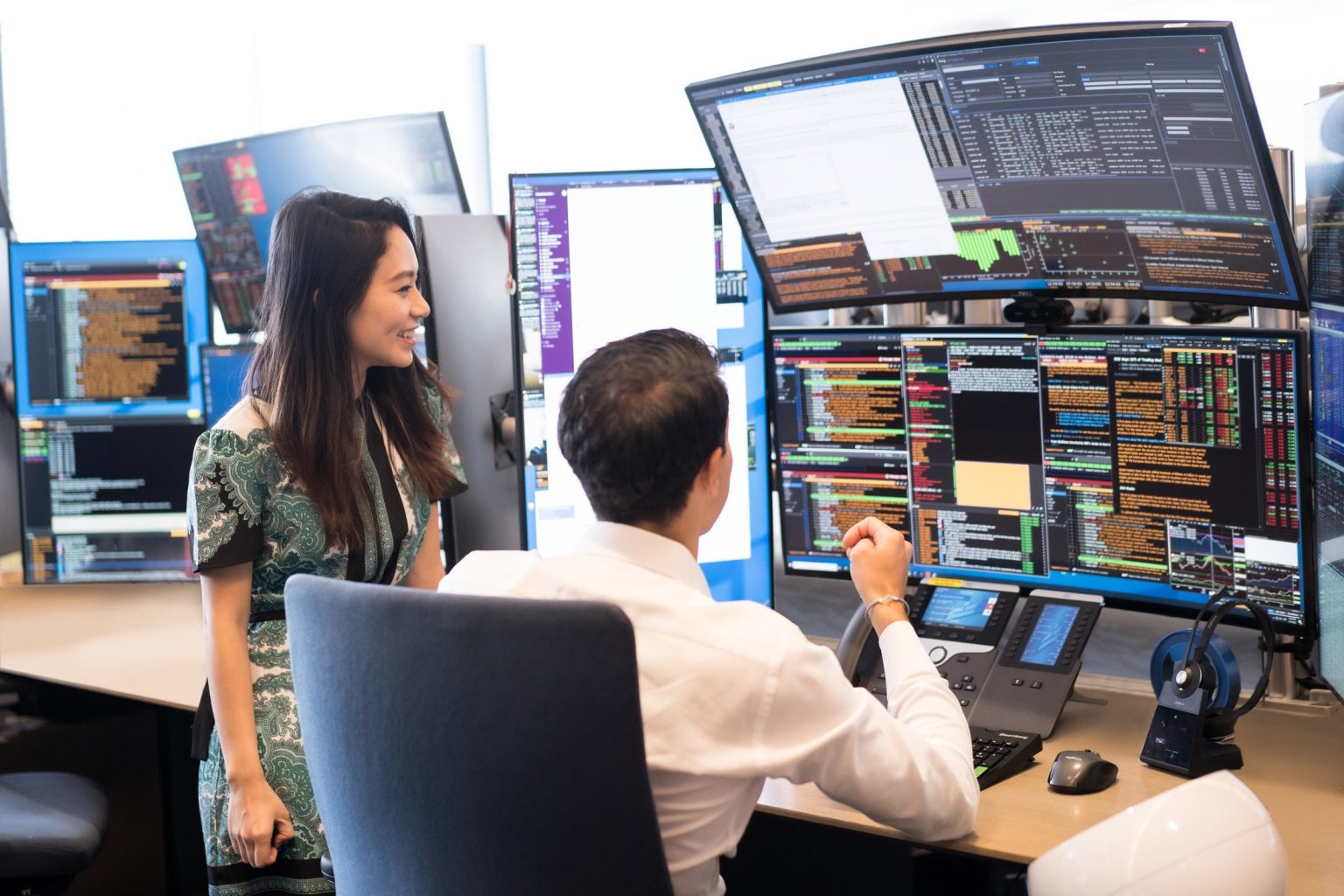 TRADER LÀ GÌ? TÌM HIỂU CHI TIẾT VỀ NGHỀ TRADER VÀ CÁCH TRỞ THÀNH TRADER ...